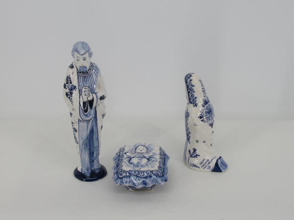 Delftblue Nativity set of baby Jesus, Maria and Joseph